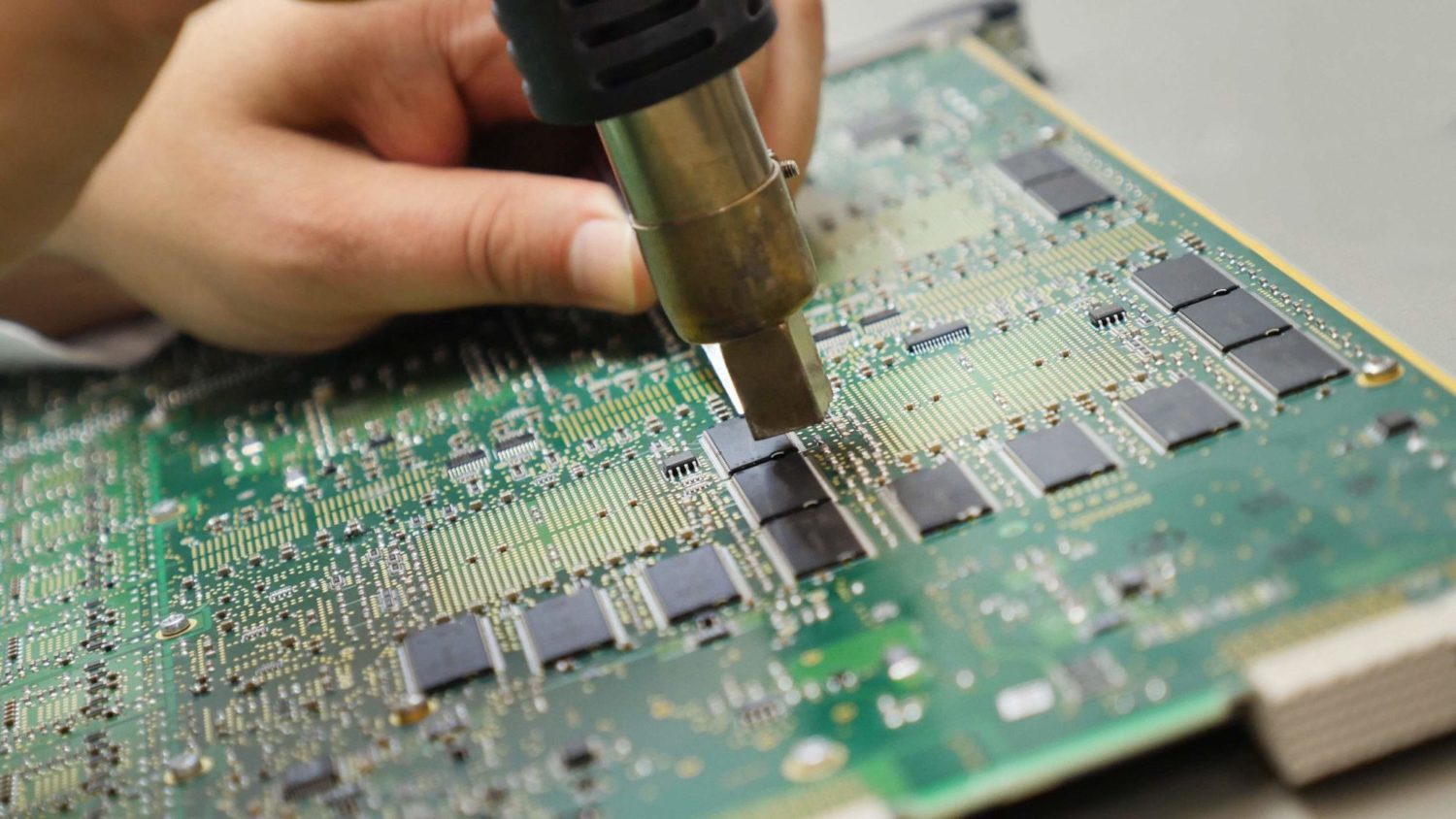 Integrált áramkörök: IC-k világa